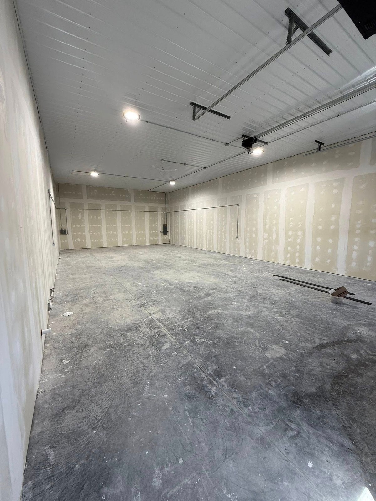 Explore Norfolk Shop Condos - Ideal Space for Business